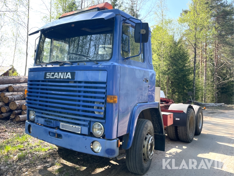 A-traktor Scania 110 med trailersläp, Torsby, Klaravik aukti
