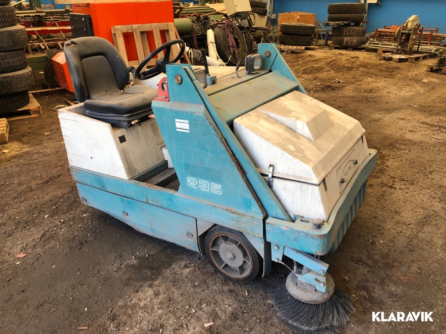 Sopmaskin åkbar Tennant 235