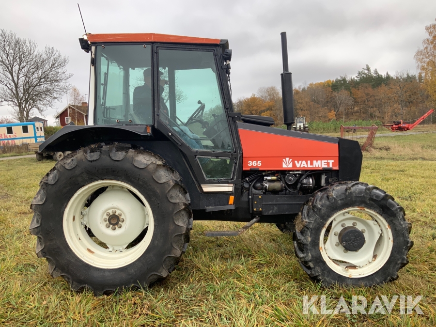 Traktor Valmet 365-4, Katrineholm, Klaravik auktioner