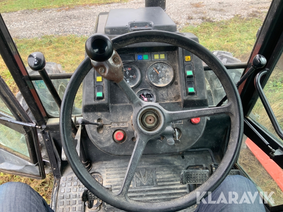 Traktor Valmet 365-4, Katrineholm, Klaravik auktioner