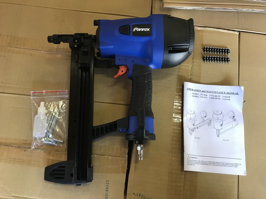 Klaravik Auktioner | Betongspikpistol + Betongspik