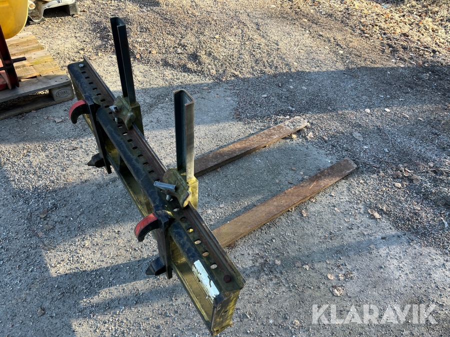 Gaffelställ till Wille Ålö, Västerås, Klaravik auktioner
