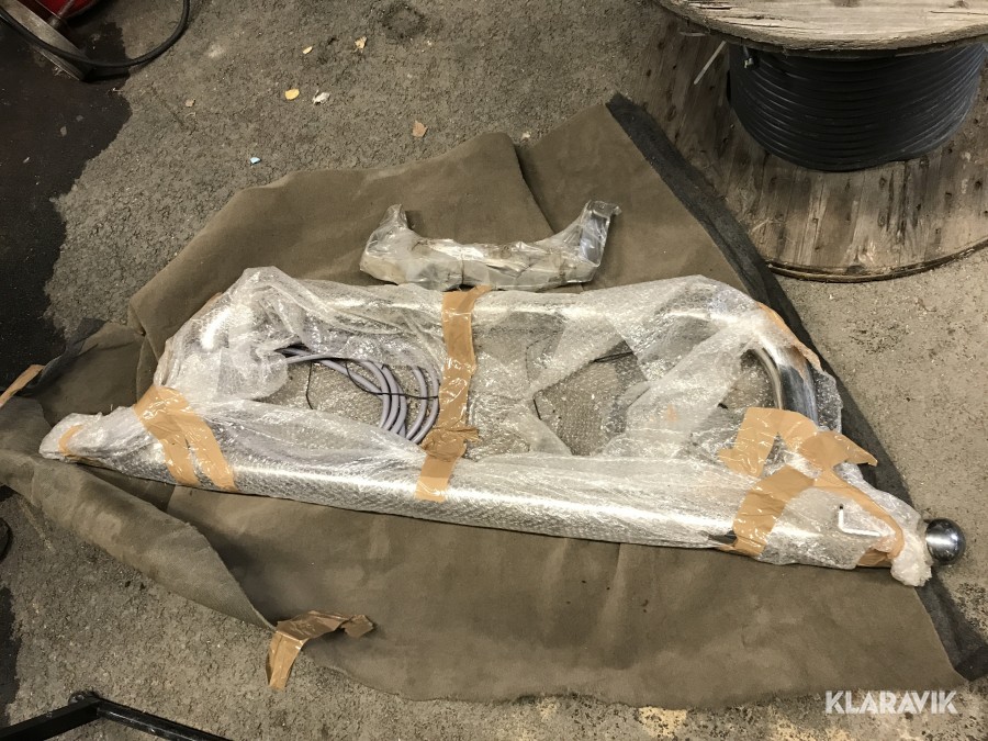 Klaravik Auktioner | Extraljus Båge Scania R serie med kablar