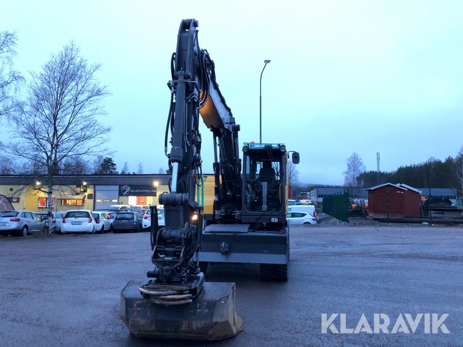 Grävmaskin Volvo 140D Tiltrotator