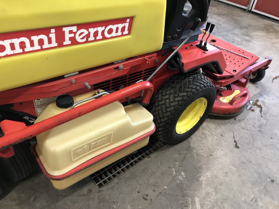 Klaravik Auktioner | Gräsklippare Ferrari 630 / Zeroturn