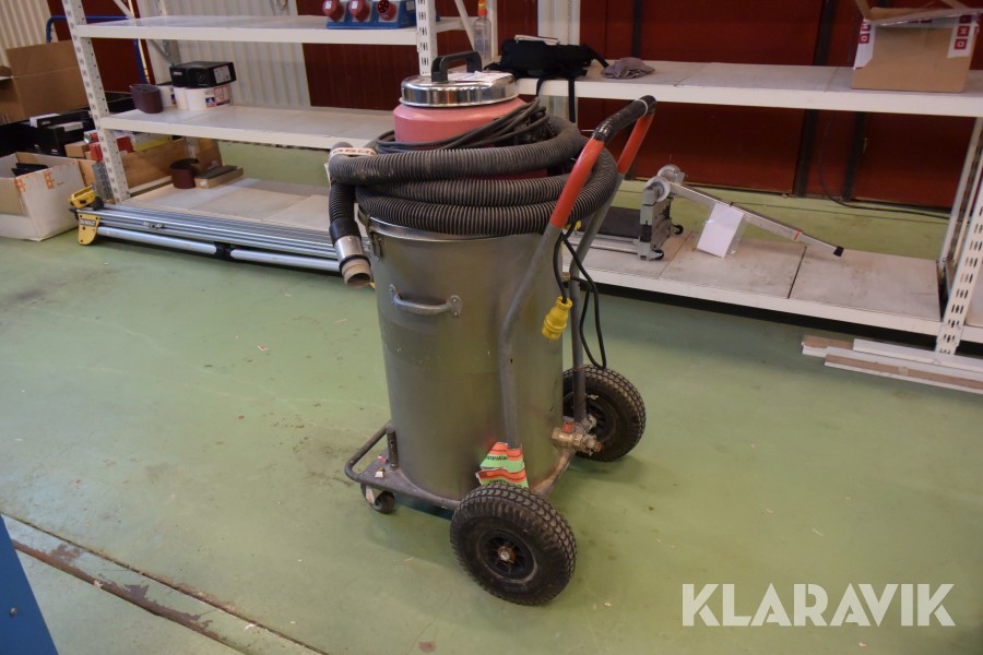 Klaravik Auktioner | Våtsugare Pullman PV 350P