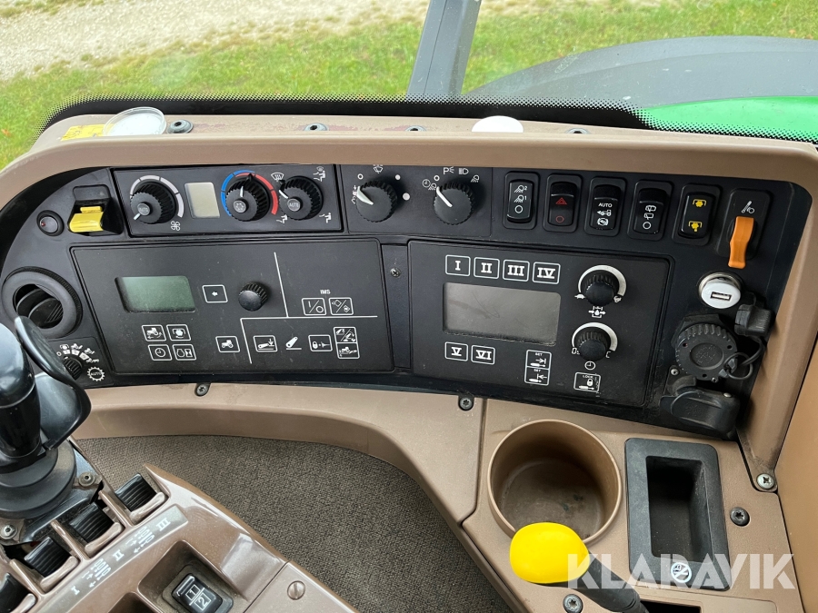 Traktor John Deere 7930, Gotland, Klaravik auktioner