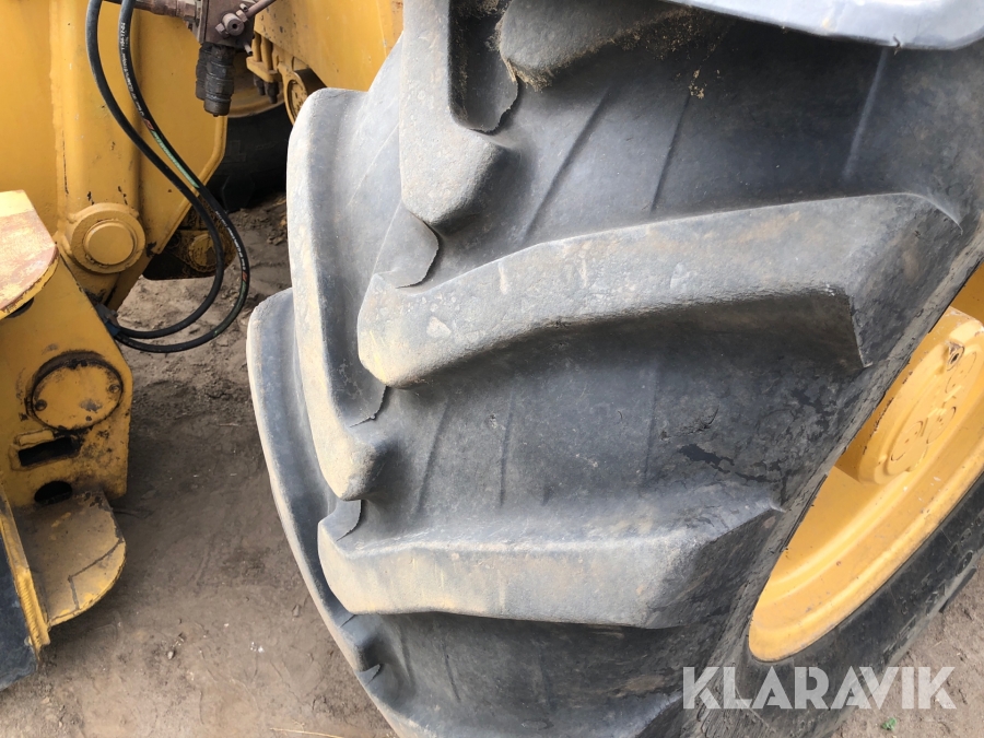 Teleskoptruck CAT TH82