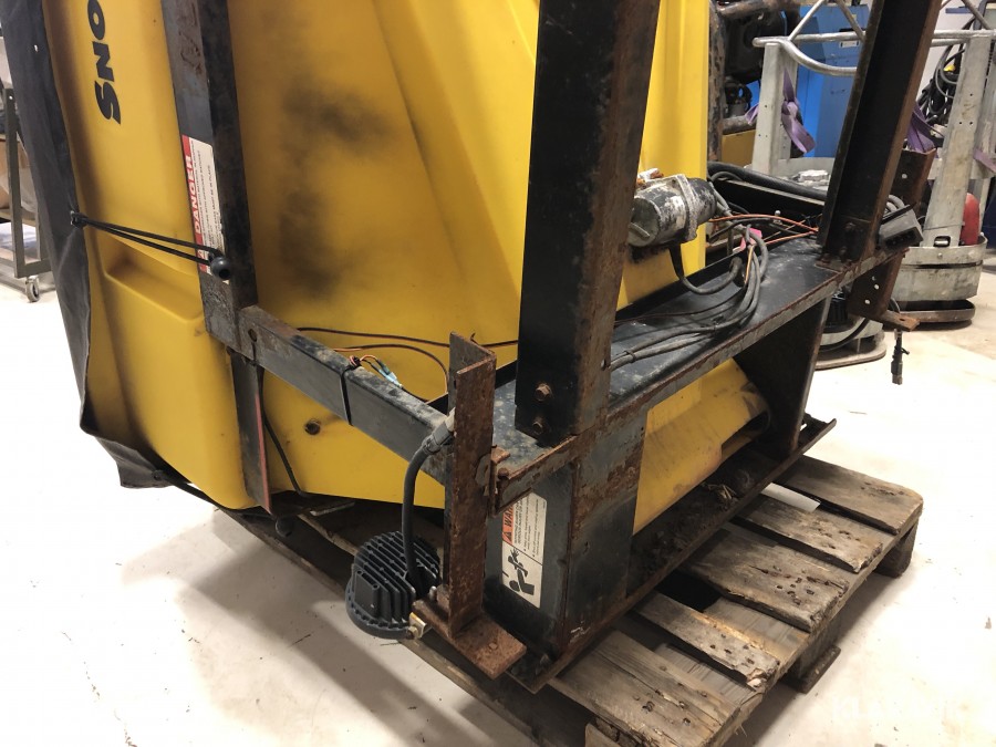 Snöplog och Sandspridare för pickup