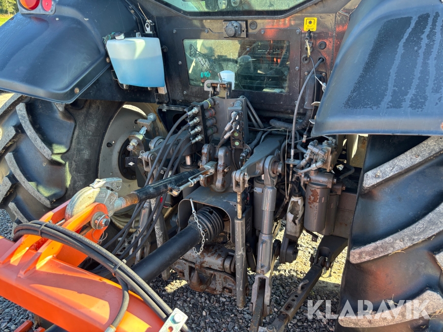 Traktor Valtra N113, Kungälv, Klaravik auktioner