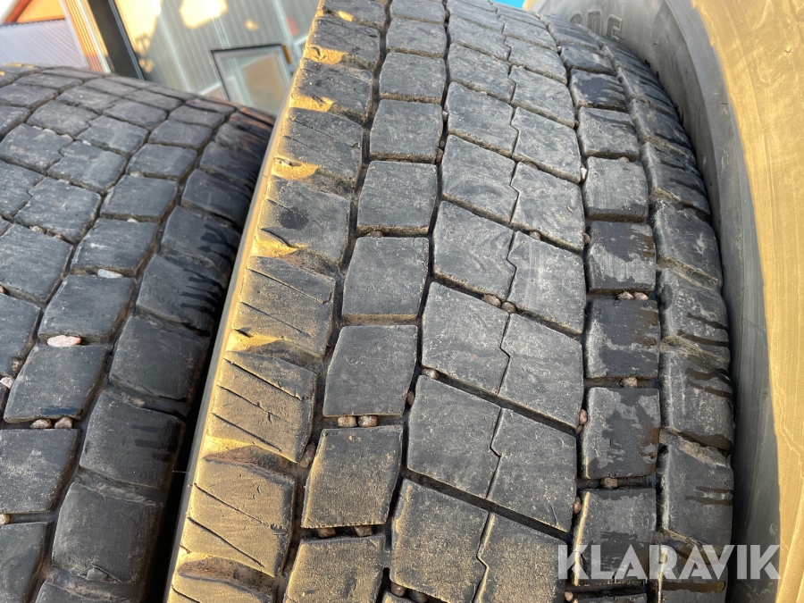 Lastbilsdäck / drivdäck Bridgestone M729, Svenljunga, Klarav