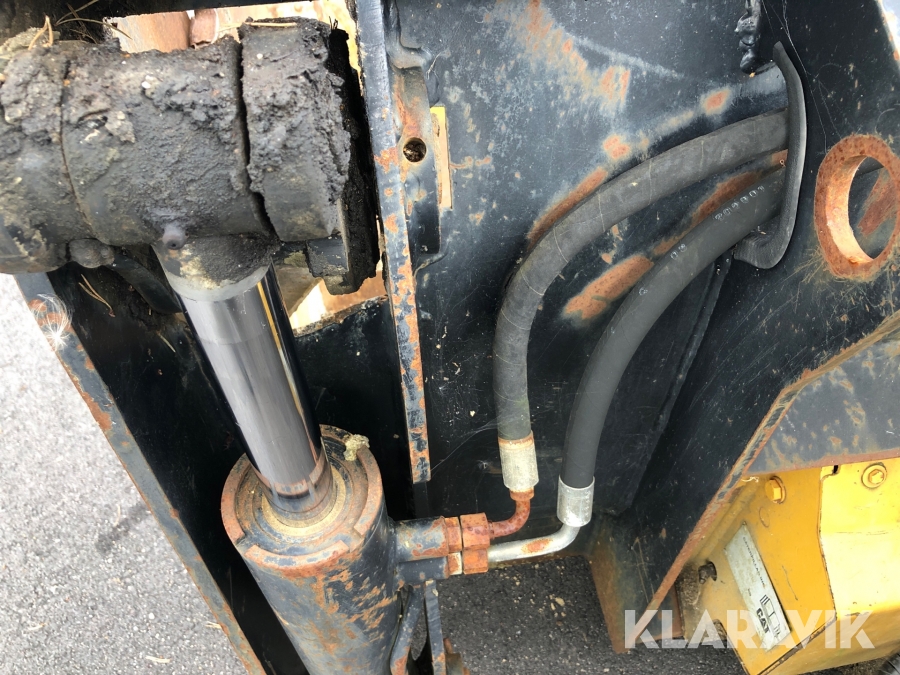 Klaravik Auktioner | Kombiskopa Cat 138-8914 0,7m3