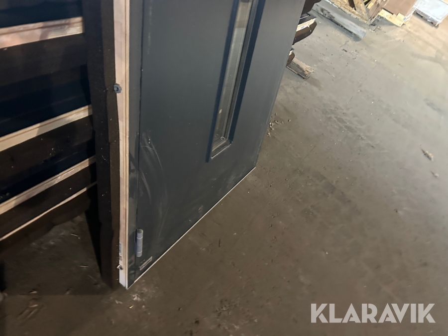 Ytterdörr Vänsterhängd NorDan, Kramfors, Klaravik auktioner