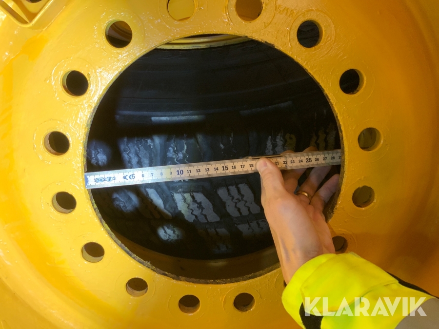 Vinterhjul till lastmaskin Volvo L90F Techking 20.5R25 mate snow