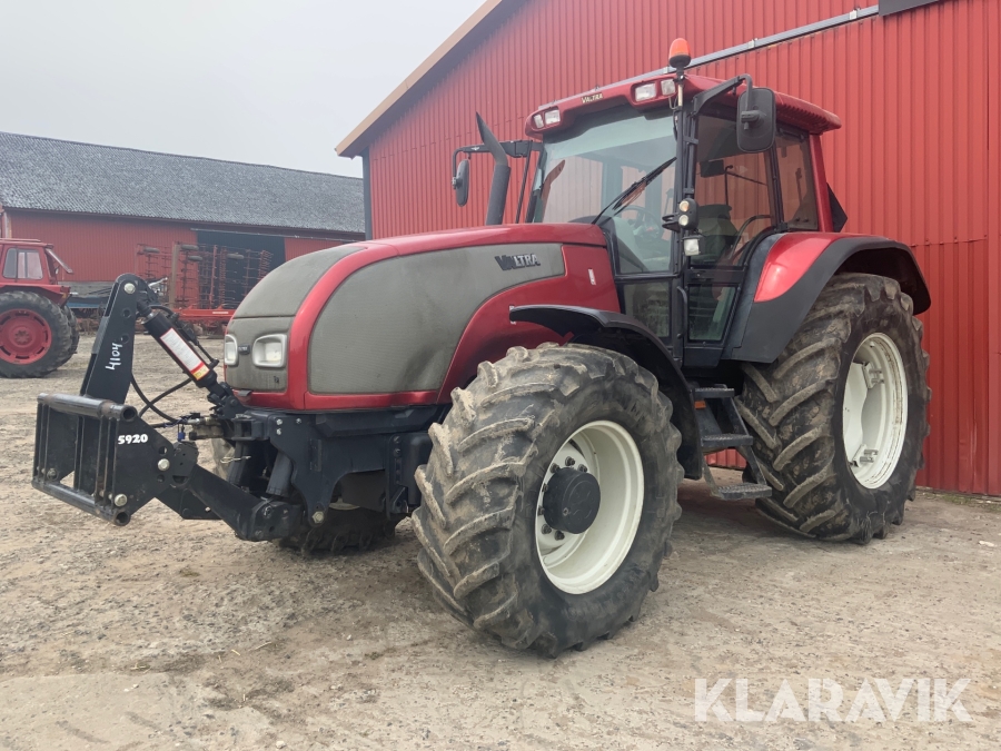 Traktor Valtra T140, Trelleborg, Klaravik auktioner
