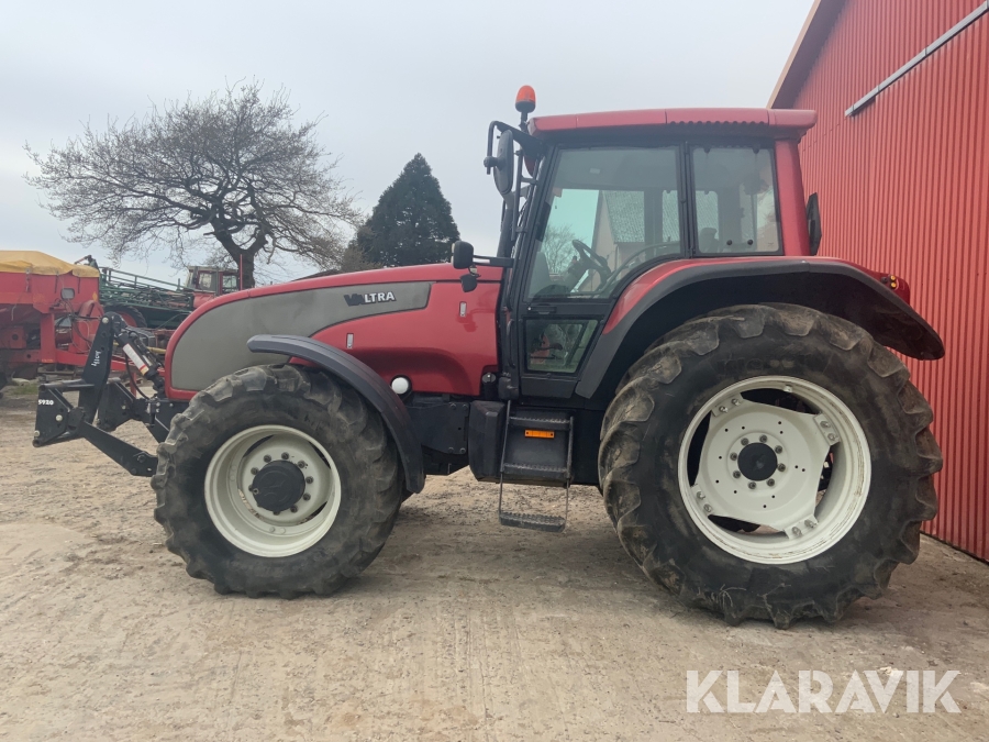 Traktor Valtra T140, Trelleborg, Klaravik auktioner
