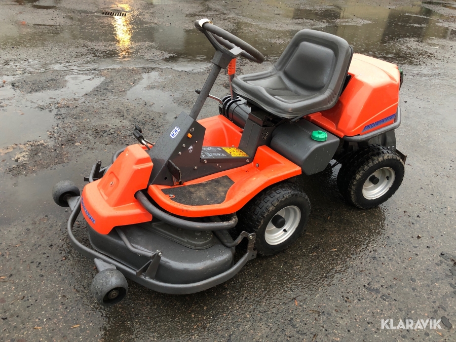 Klaravik Auktioner | Åkgräsklippare Husqvarna Rider 14 pro