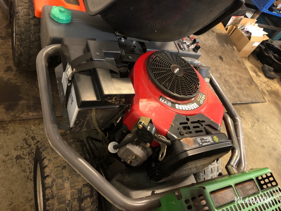 Klaravik Auktioner | Åkgräsklippare Husqvarna Rider 14 pro