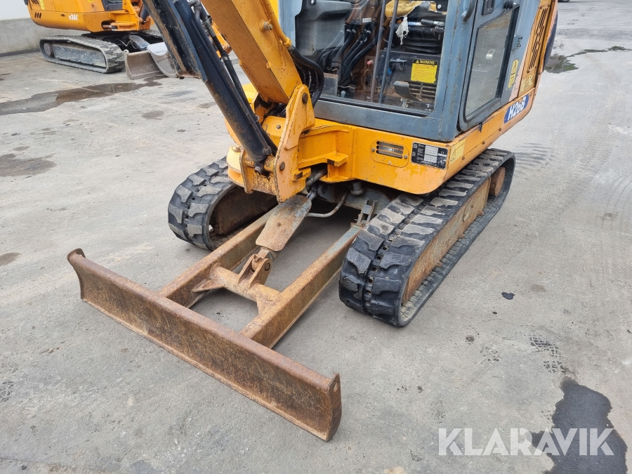 Grävmaskin Hanix H26B, Haninge, Klaravik auktioner