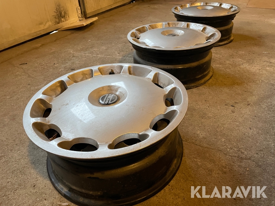 Klaravik Auktioner | Plåtfälgar Volvo 4 st