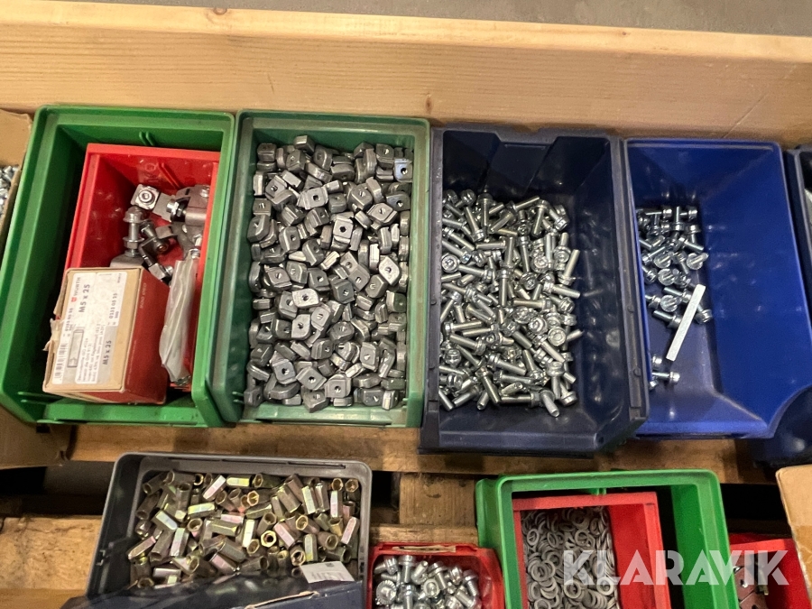 Diverse Skruv & Bult 4 pall Arvid Nilsson/Wurth/Mattssons mf