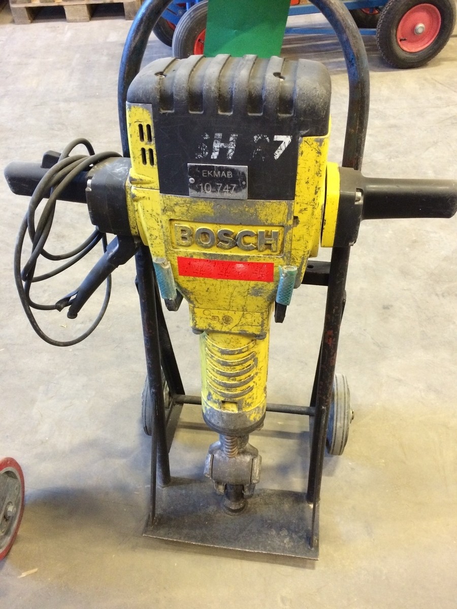 Klaravik Auktioner | Bilningshammare