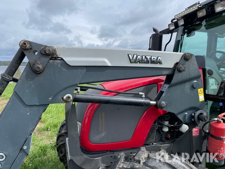 Traktor Valtra A93, Berg, Klaravik auktioner