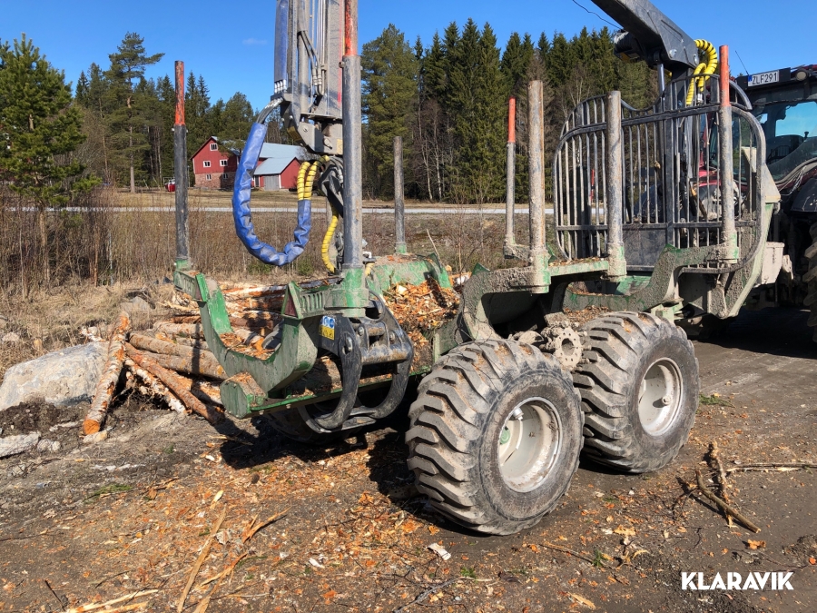Klaravik Auktioner | Skogsvagn Farma T12 4wd G2 C8,5 G2 kran