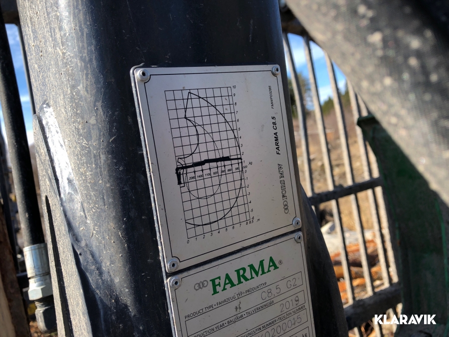 Klaravik Auktioner | Skogsvagn Farma T12 4wd G2 C8,5 G2 kran