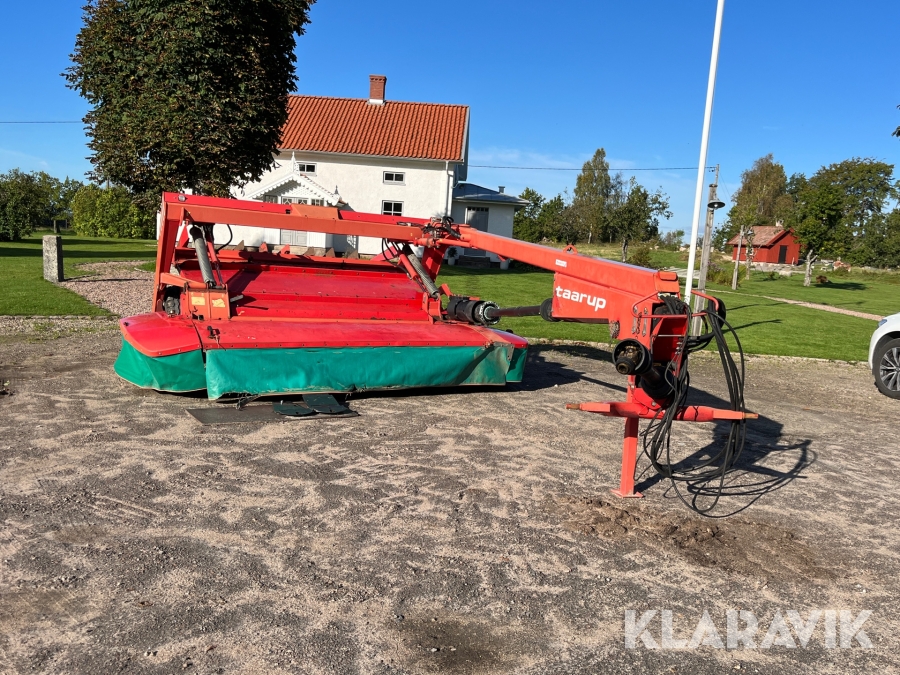 Slåtterkross Taarup 4232 LT, Gislaved, Klaravik auktioner