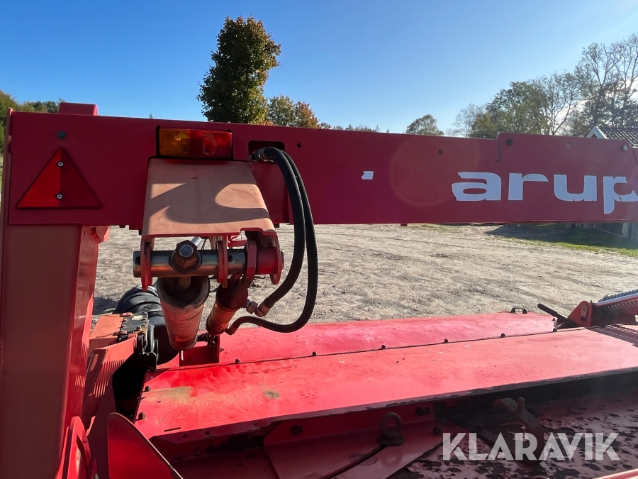 Slåtterkross Taarup 4232 LT, Gislaved, Klaravik auktioner