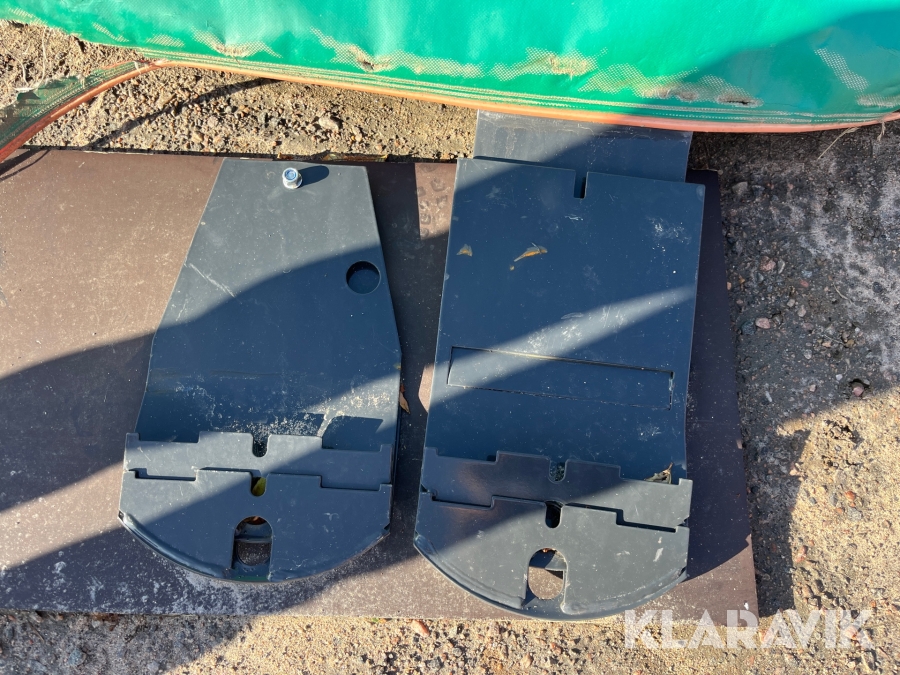 Slåtterkross Taarup 4232 LT, Gislaved, Klaravik auktioner