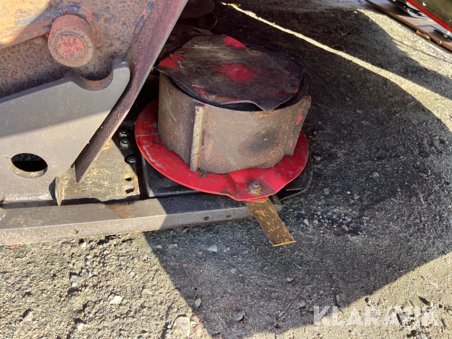 Slåtterkross Taarup 4232 LT, Gislaved, Klaravik auktioner