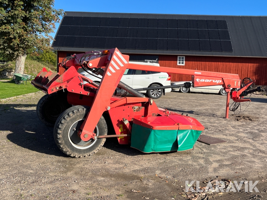 Slåtterkross Taarup 4232 LT, Gislaved, Klaravik auktioner