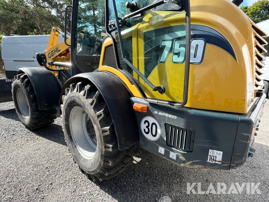 Lastmaskin Gehl 750, Norrtälje, Klaravik auktioner