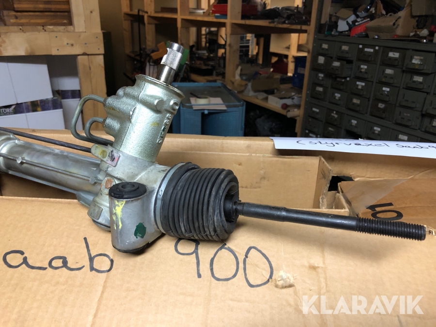 Klaravik Auktioner | Styrväxel Saab 900