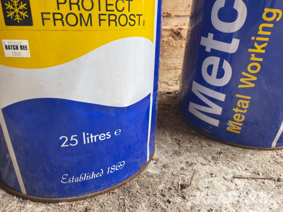 Skärolja Morris, Vara, Klaravik auktioner