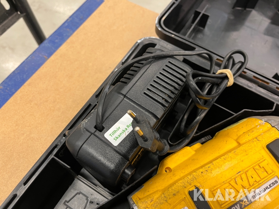 Spikpistol Dewalt DCN 692, Södertälje, Klaravik auktioner