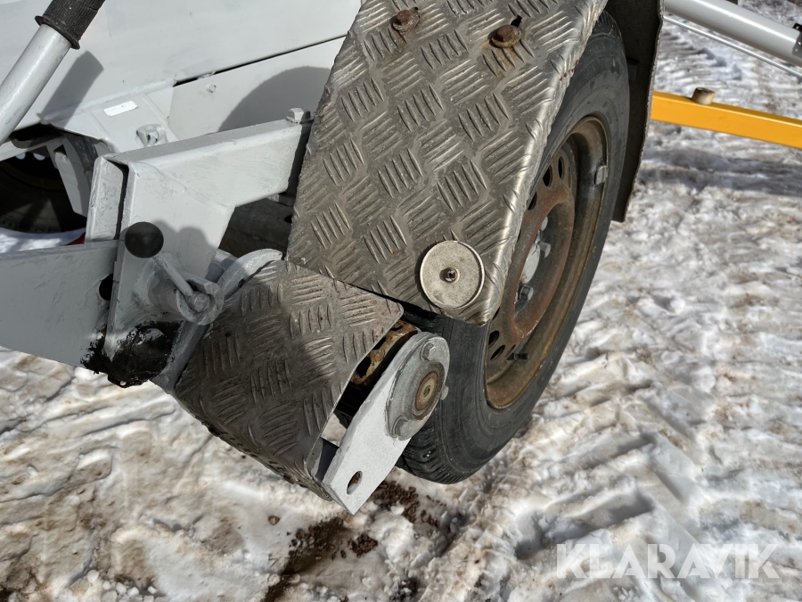 Släpvagnslift Ommelift Mini 12, Ödeshög, Klaravik auktioner