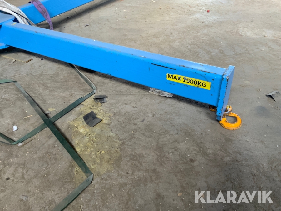 Lyftok med 4 armar Smålandsvillan, Vetlanda, Klaravik auktio