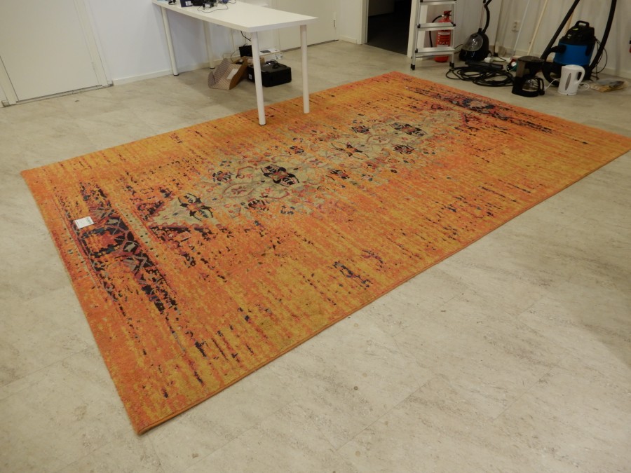 Klaravik Auktioner | Stor matta