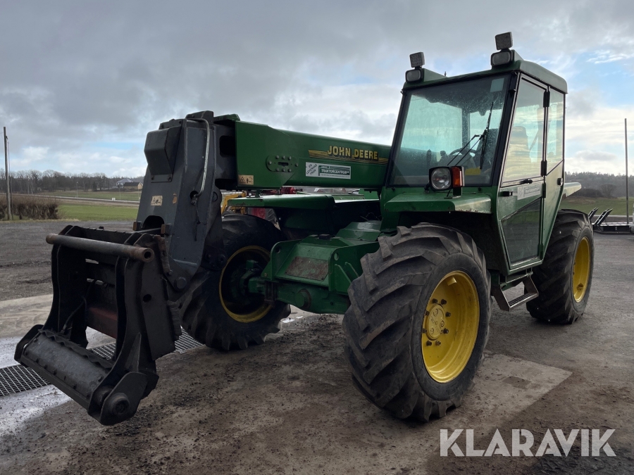 Teleskoplastare John Deere 4500, Karlskrona, Klaravik auktio