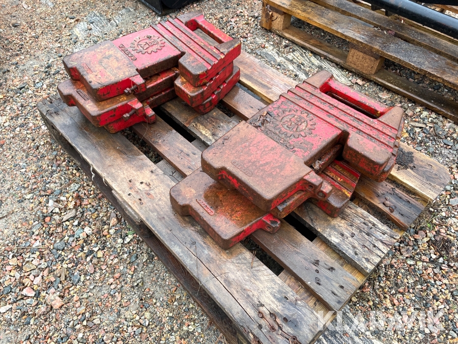 Frontvikter Volvo BM, Orust, Klaravik auktioner