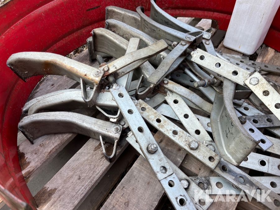 Dubbelmontage 18,4 R38, Linköping, Klaravik auktioner