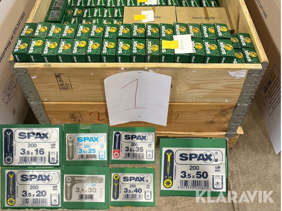 Parti med skruv Spax, Linköping, Klaravik auktioner