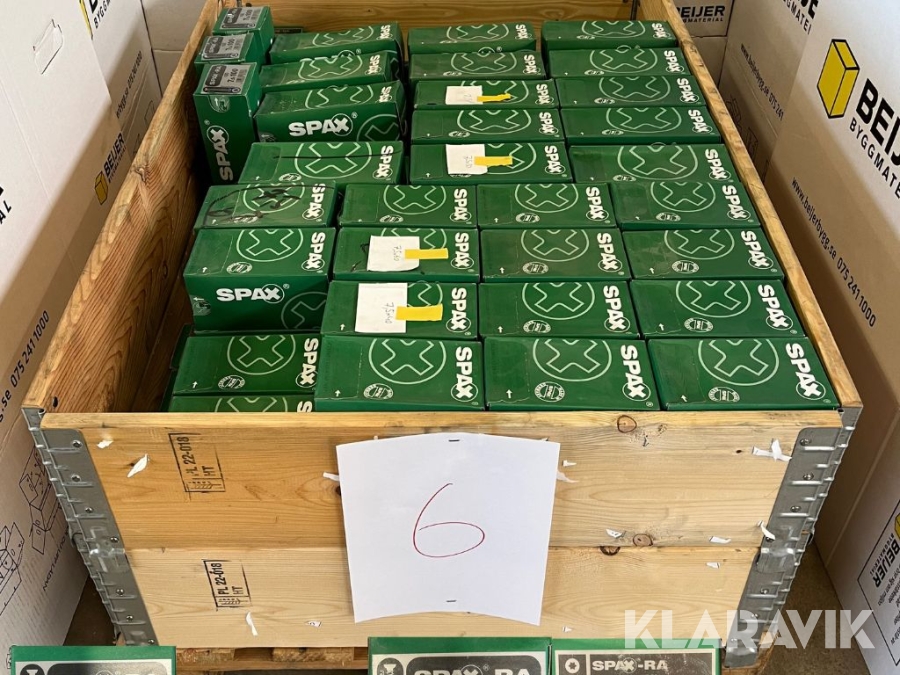 Parti med skruv Spax, Linköping, Klaravik auktioner