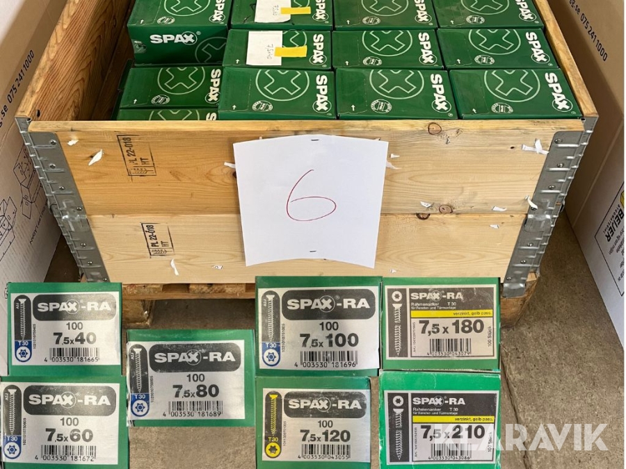 Parti med skruv Spax, Linköping, Klaravik auktioner