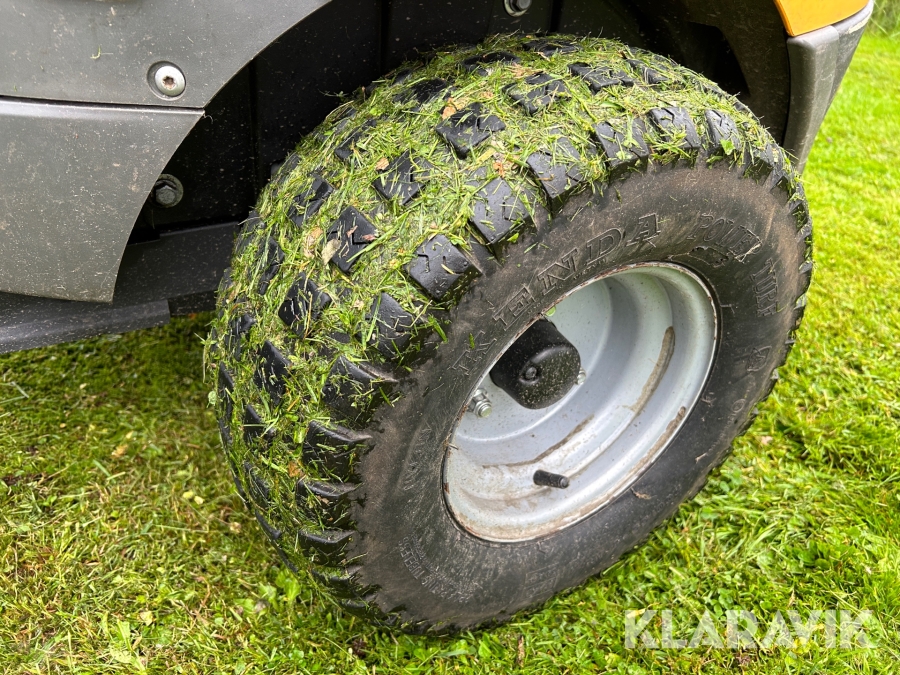 Gräsklippare/redskapsbärare Stiga Park Pro 740 QX, Mölndal,