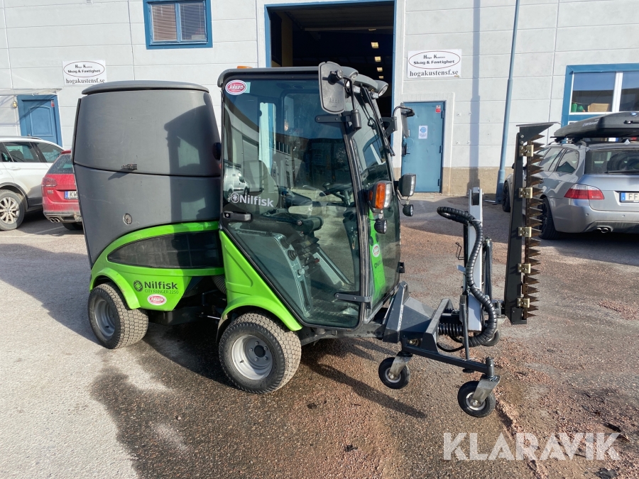 Redskapsbärare Nilfisk City Ranger 2250 med tillbehör