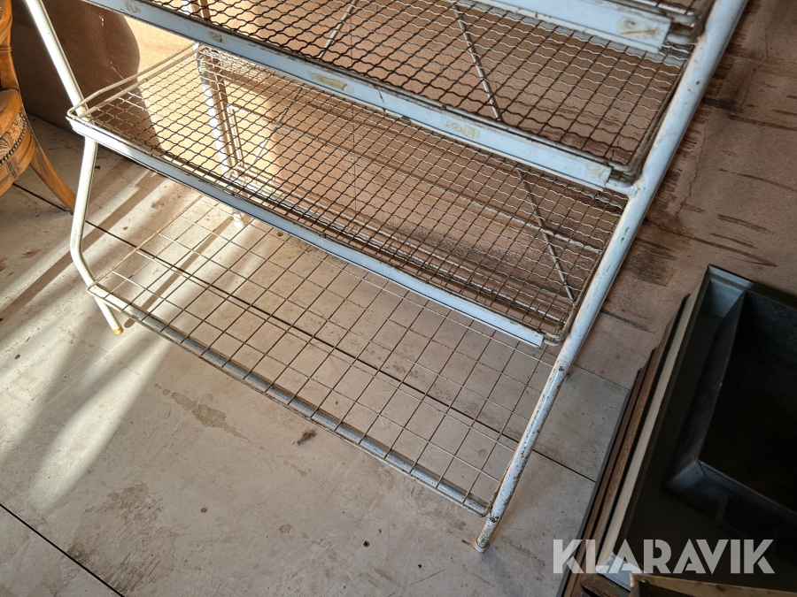 Bensinmackshylla, Vänersborg, Klaravik auktioner